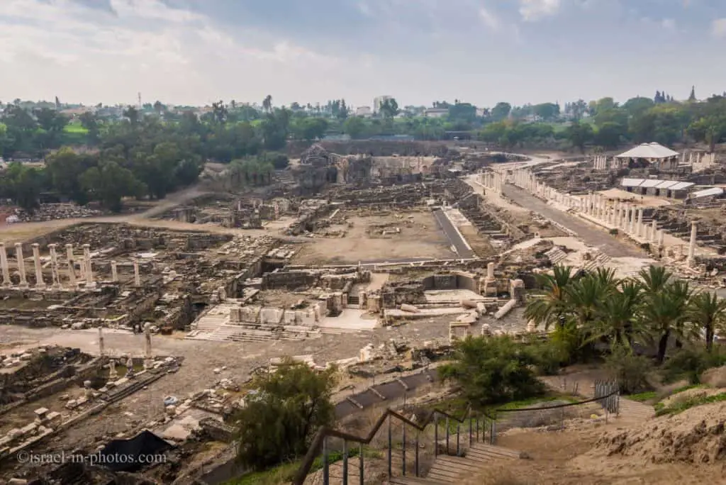 Beit Shean National Park - Visitors Guide - In a Roman City