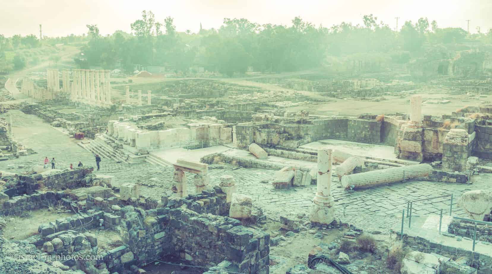 Beit Shean National Park - Visitors Guide - In a Roman City