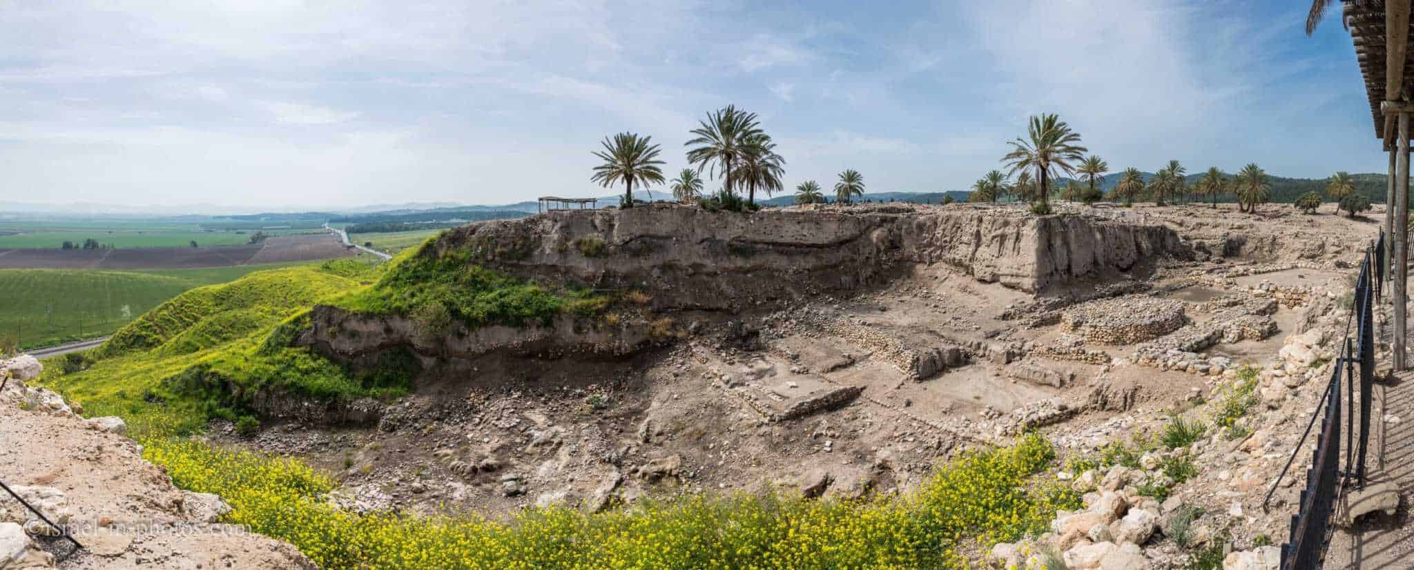 Tel Megiddo National Park - Visitors Guide with Photos