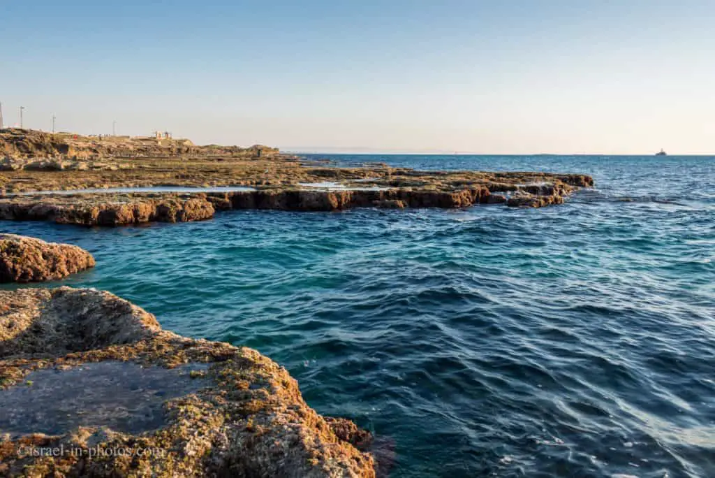 Rosh HaNikra - Full Guide to Stunning Seaside Grottoes