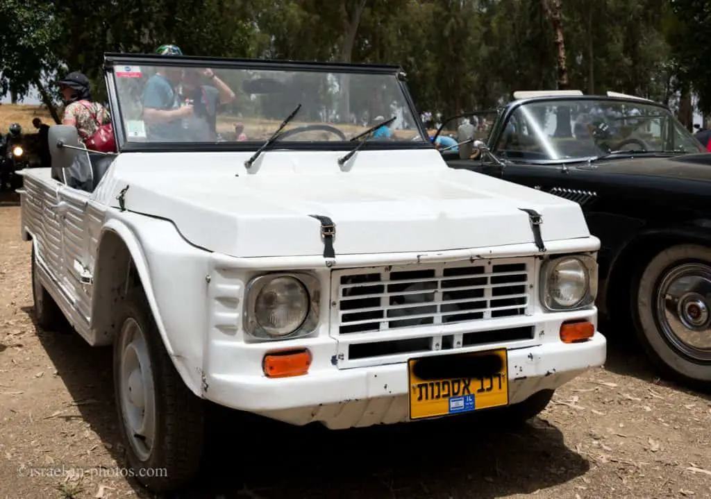 Classic Car Club in Israel (Five Club) at Tel Afek - Israel in Photos