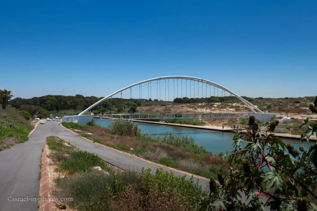 Hadera Stream Park – Visitors Guide with Photos
