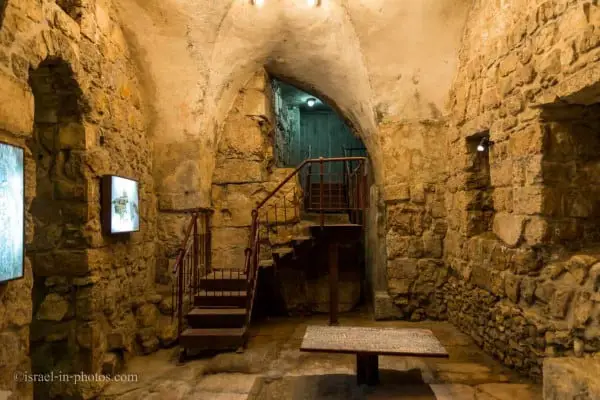 The Roman Plaza, Jerusalem - Visitors Guide - Israel in Photos