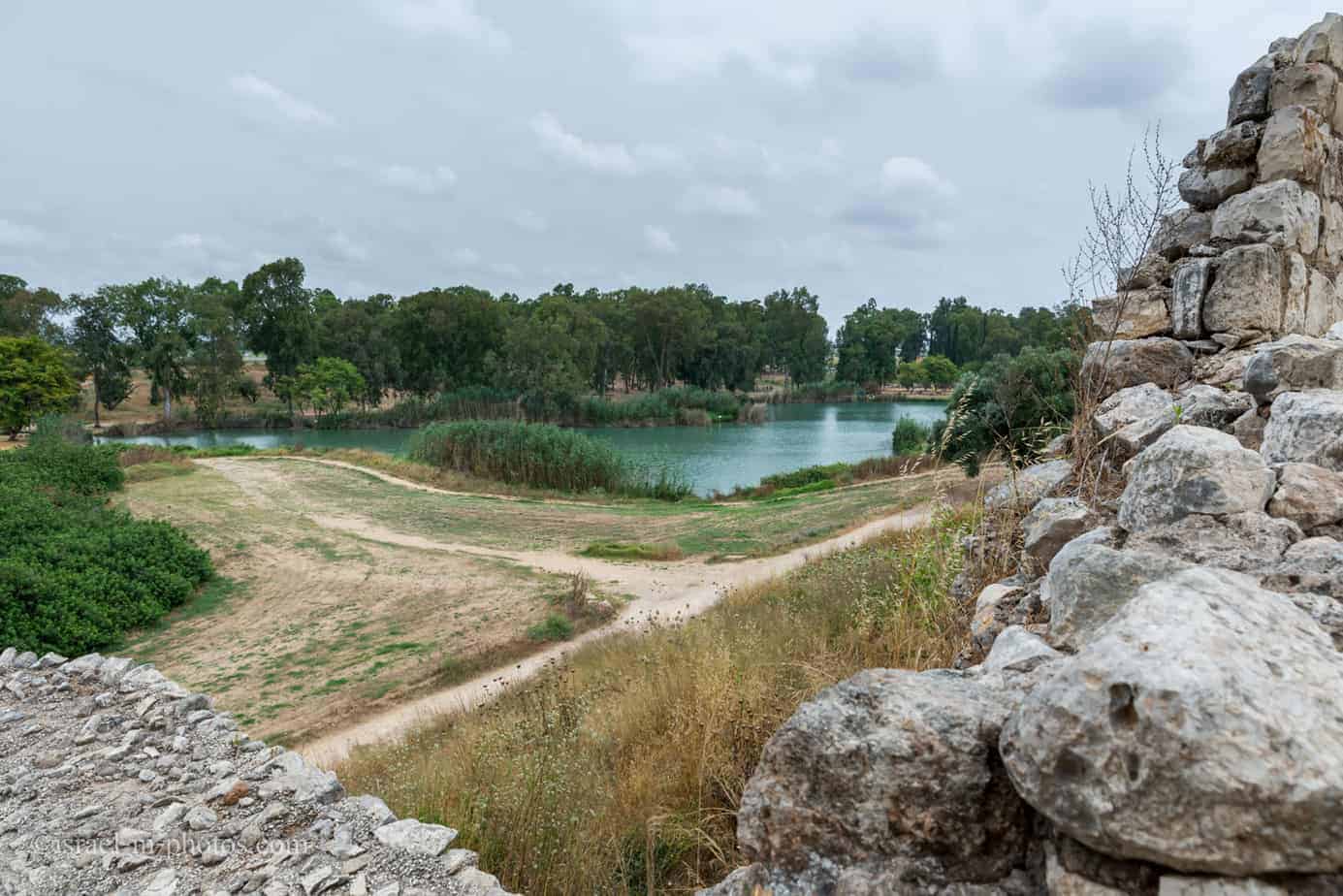 Yarkon National Park - Tel Afek (Antipatris) Compound - Visitors Guide