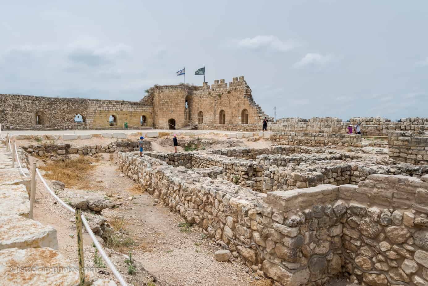 Yarkon National Park - Tel Afek (Antipatris) Compound - Visitors Guide