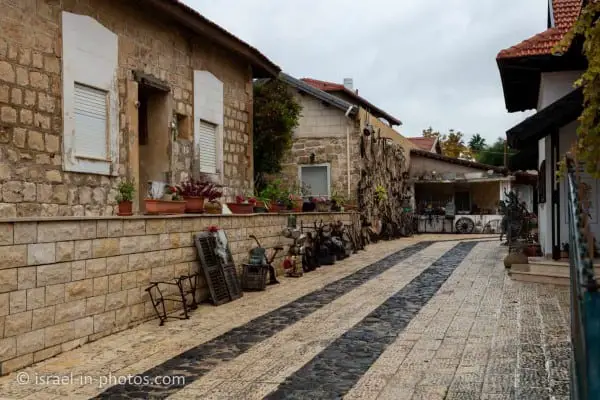 Zichron Yaakov - Visitors Guide (Map, Attractions, and More)