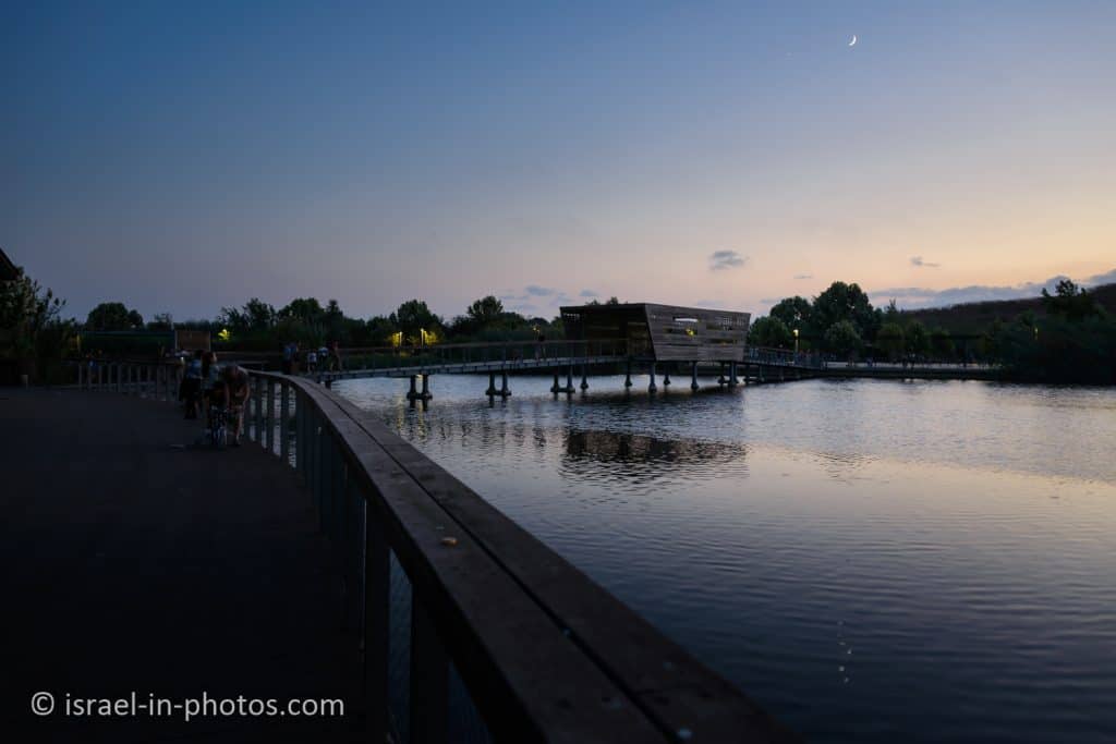 Hod HaSharon Park - Park by Ecological Lake - Visitors Guide