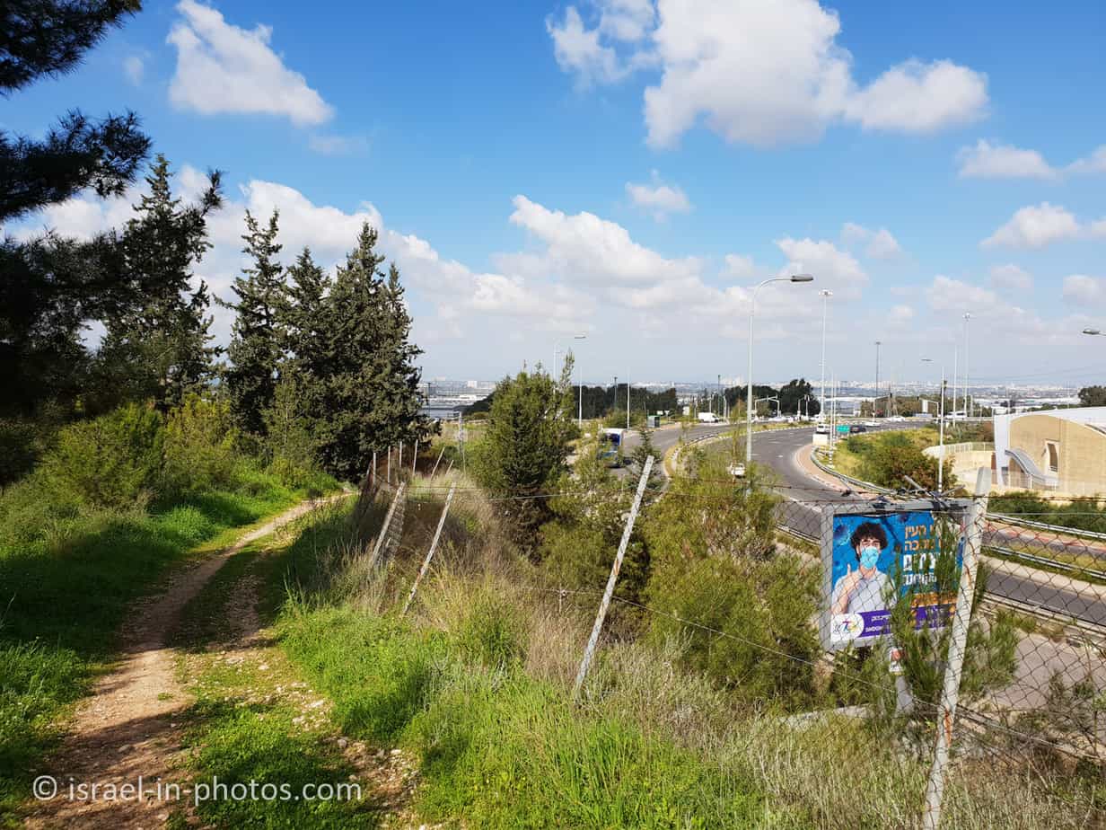 Rosh HaAyin Forest - Wildflowers Trail, Even HaEzer Hill, and more