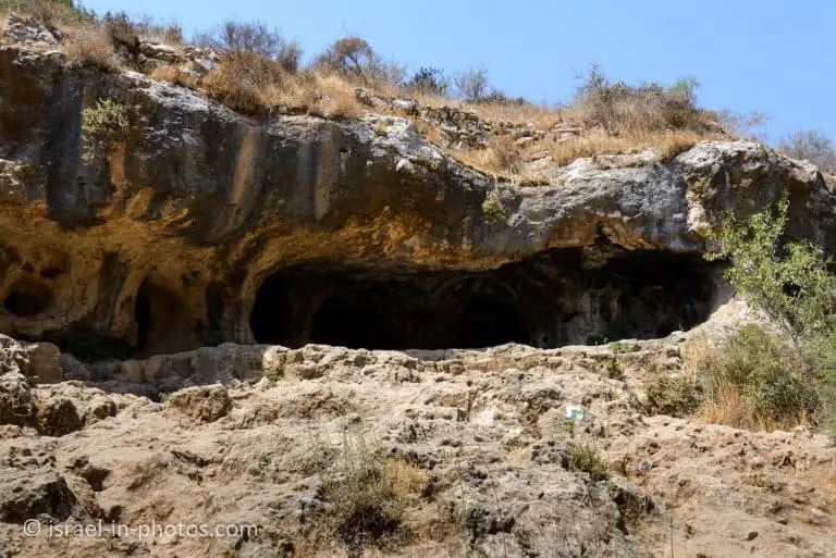 Nahal Halilim and Enot Telem - Trail with unique Cave