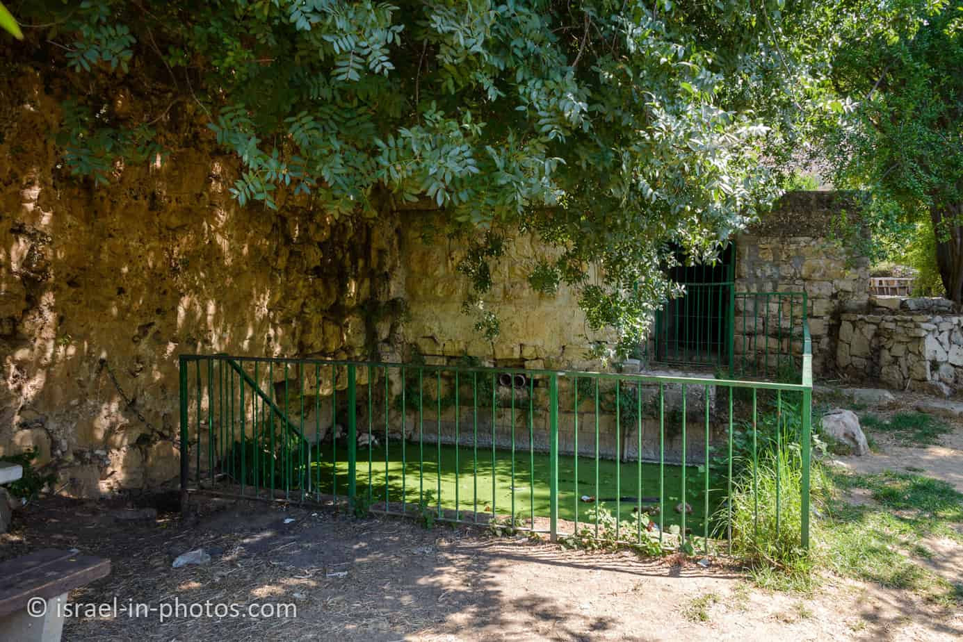 Nahal Halilim and Enot Telem - Trail with unique Cave