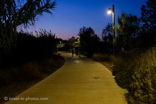 Hod HaSharon Park - Park by Ecological Lake - Visitors Guide
