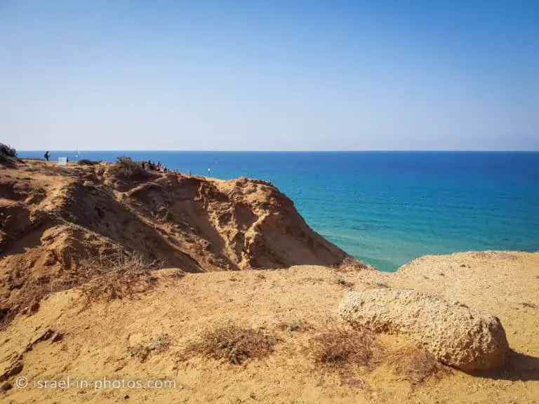 Sharon Beach National Park - Family Hikes by the Sea