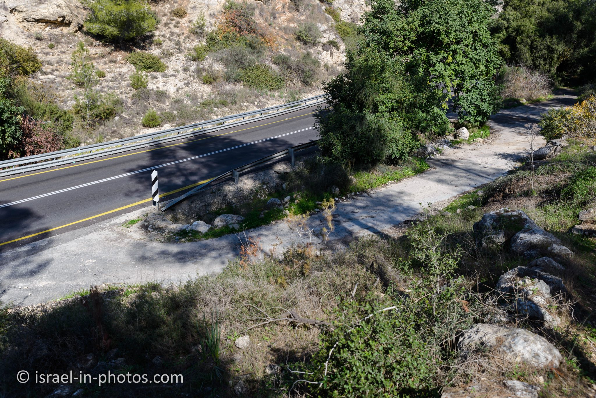 Caesar Trail and Khirbet Hanoot - Visitors Guide