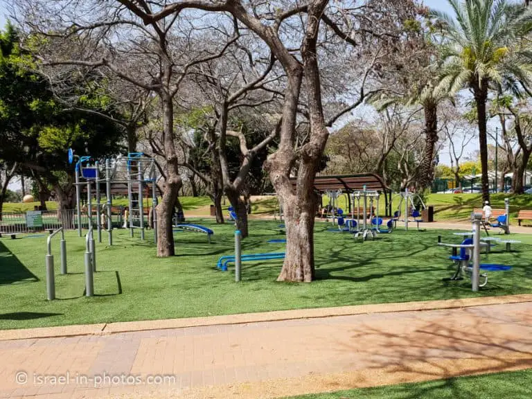 Raanana Park - Ideal place for Families - Visitors Guide