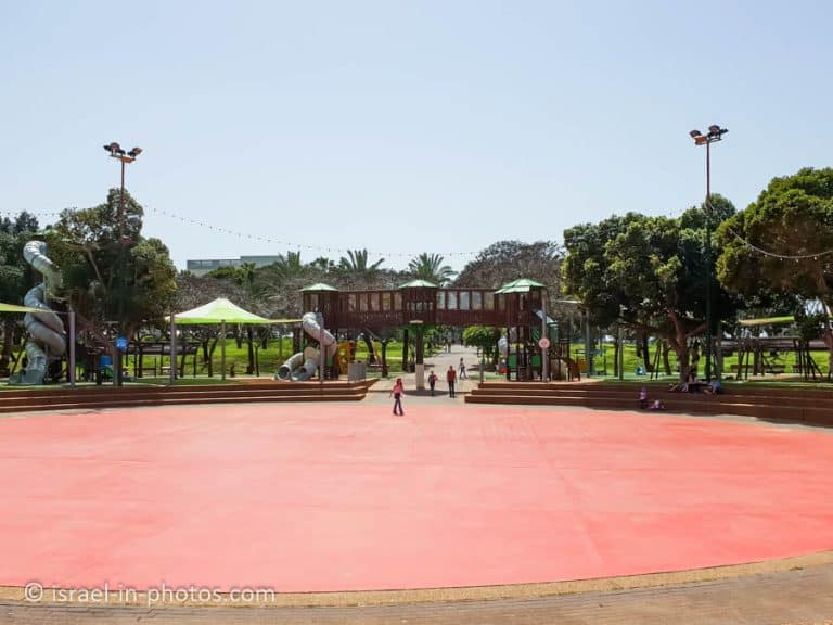 Raanana Park - Ideal place for Families - Visitors Guide