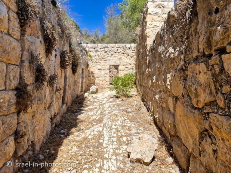 Sataf - Hiking Trails near Jerusalem - Visitors Guide - Israel in Photos